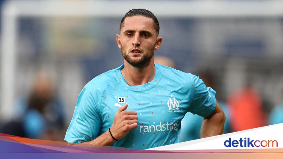 Kisah Adu Jotos Rabiot Vs Rowe: Lanjut Terus saat Rekan Setim Jatuh