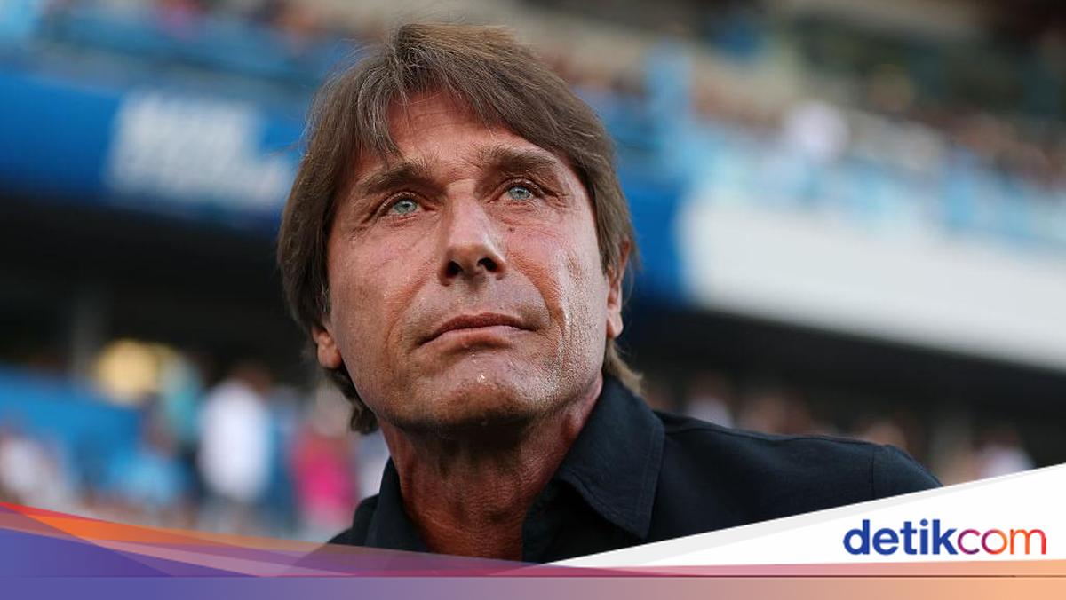 Conte Cuti di Tengah Situasi Ruang Ganti Napoli yang Memanas