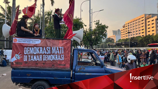 Massa Bubarkan Diri, Demo DPR RI Berlangsung Damai