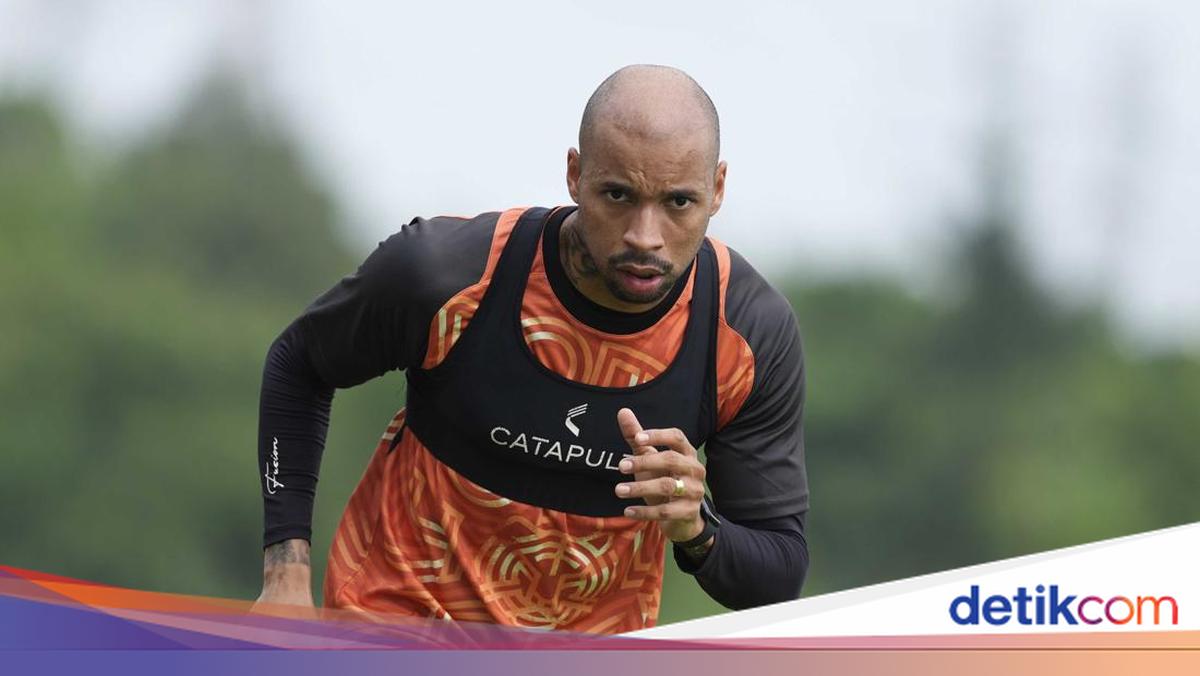 Gustavo Almeida Kian Dekat Comeback buat Persija