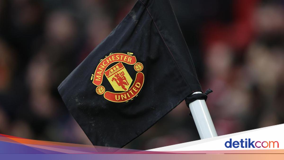 MU Hukum Fansnya Ini Nggak Boleh Nonton di Stadion Tiga Tahun