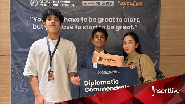 Jarang Tersorot, 7 Potret Anak Bunga Zainal & Sukhdev Singh Dapat ...