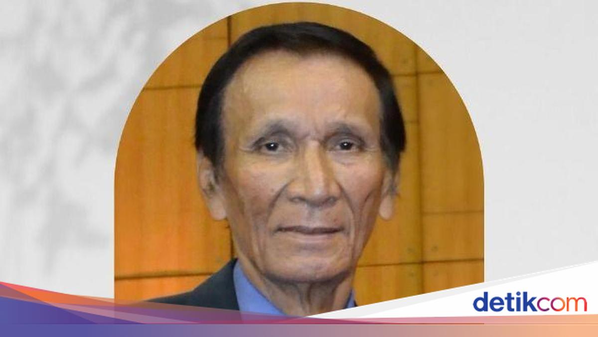 Legenda Kiper Timnas Indonesia Ronny Pasla Meninggal Dunia