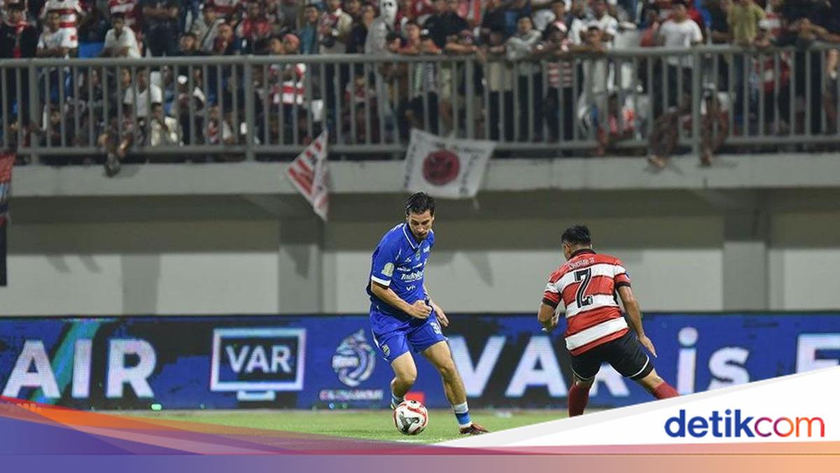 Gol Spesial Thom Haye