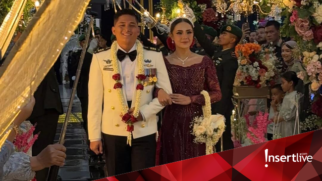 Gelar Pedang Pora, Ini 7 Foto Pernikahan Angie Ang & Tentara Berstatus ...