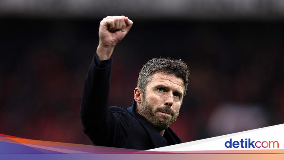 Man United Bakal Pertahankan Michael Carrick Lebih Lama?