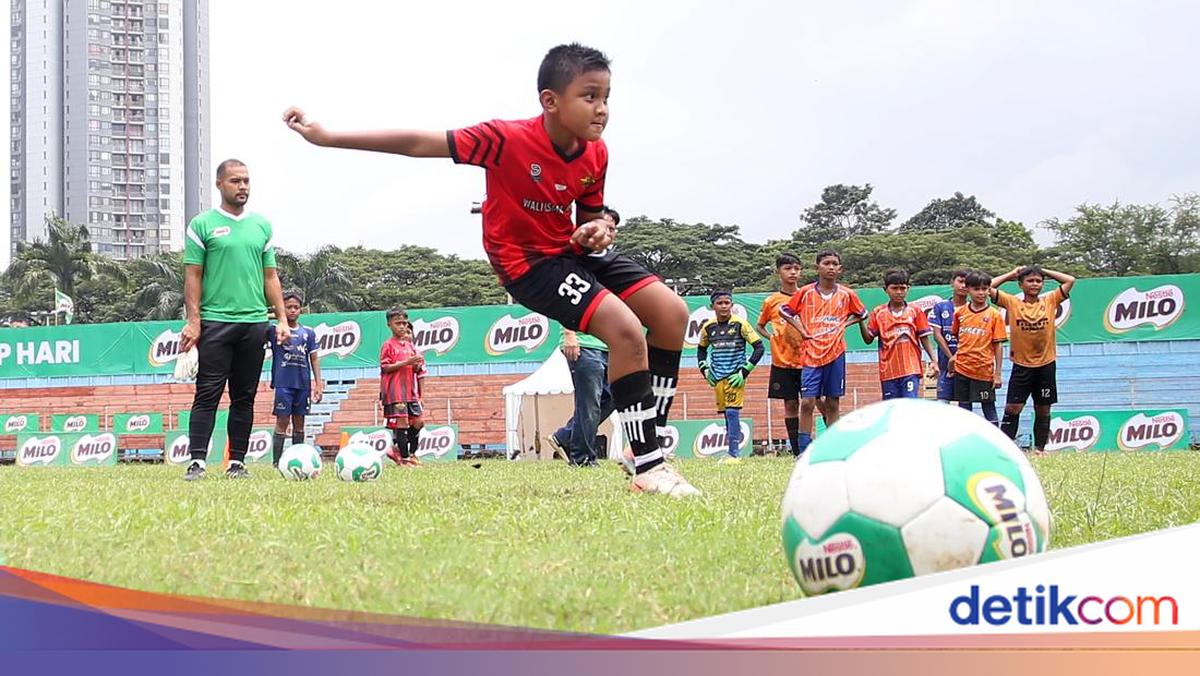 Semangat Jiwa Muda Latihan Bareng Kiper Persija Andritany