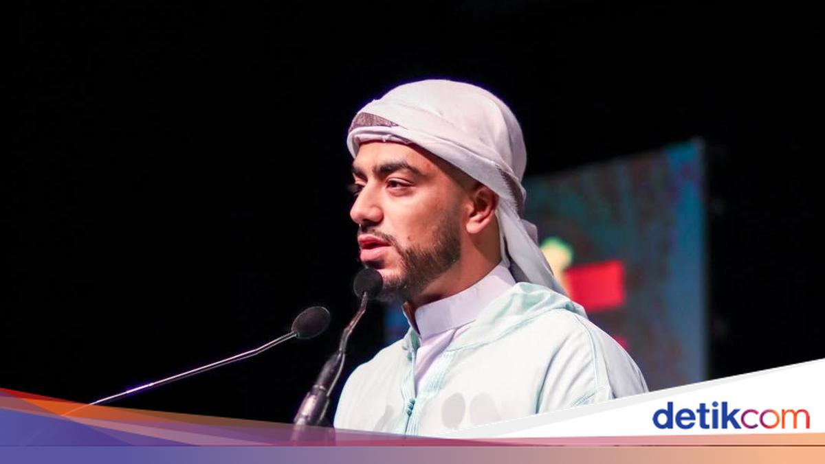 Ibrahim Idris dan Azan Bersejarah di Kandang Setan Merah