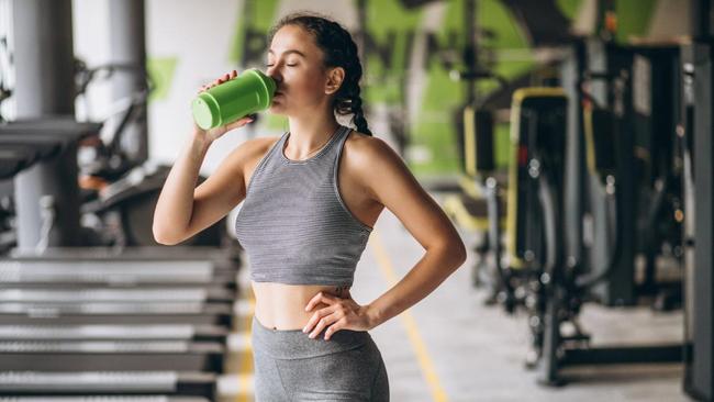 Camilan Setelah Olahraga Pengganti Protein Shak