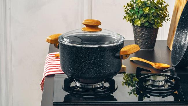 10 Rekomendasi Panci Granit Terbaik dengan Desain Elegan dan Modern