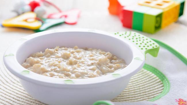 9 Resep Nasi Tim untuk MPASI Bayi 11 Bulan, Padat Gizi & Gampang Dibuat