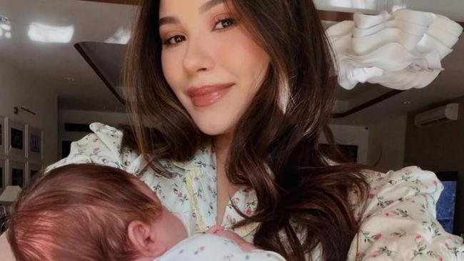 Potret Terbaru Alyssa Daguise Pakai Baju Matching dengan Baby Soleil ...
