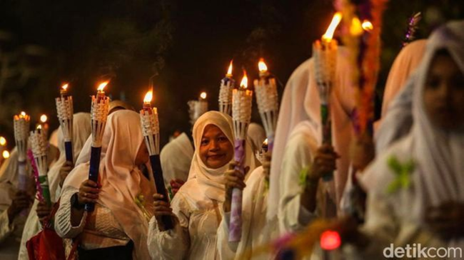 9 Tradisi Menyambut Tahun Baru Islam di Indonesia