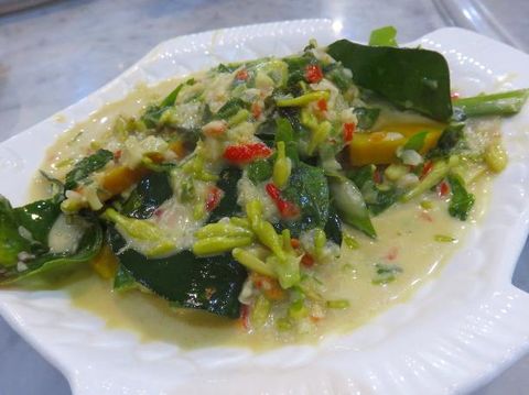 15 Kuliner Khas Manado dari Pedas hingga Manis, Pernah Coba?