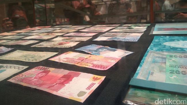 Mengintip Proses Cetak Uang Rupiah