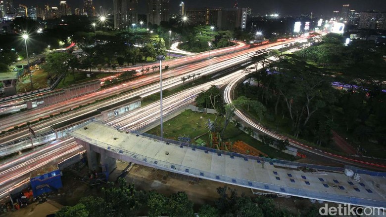 Pembangunan Simpang Susun Semanggi Capai 50%