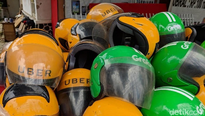 Helm Bekas Ojek Online Diobral Murah, Cuma Rp 45 Ribu | KASKUS