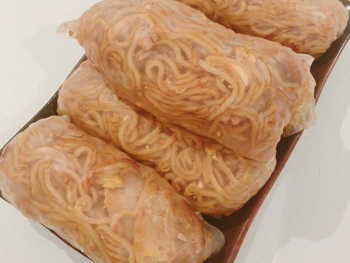 Cocok Buat Gamer! Lumpia Soba Goreng Ini Bisa Dimakan Sambil Main Game ...
