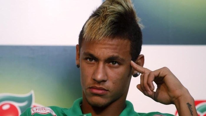 Macam-Macam Gaya Rambut Neymar