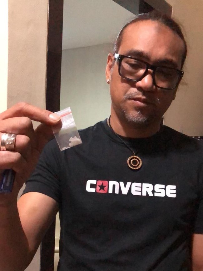 FOTO-FOTO Nunung dan Suaminya Ditangkap karena Sabu-sabu, Ini ... FOTO-FOTO Nunung dan Suaminya Ditangkap karena Sabu-sabu, Ini ...