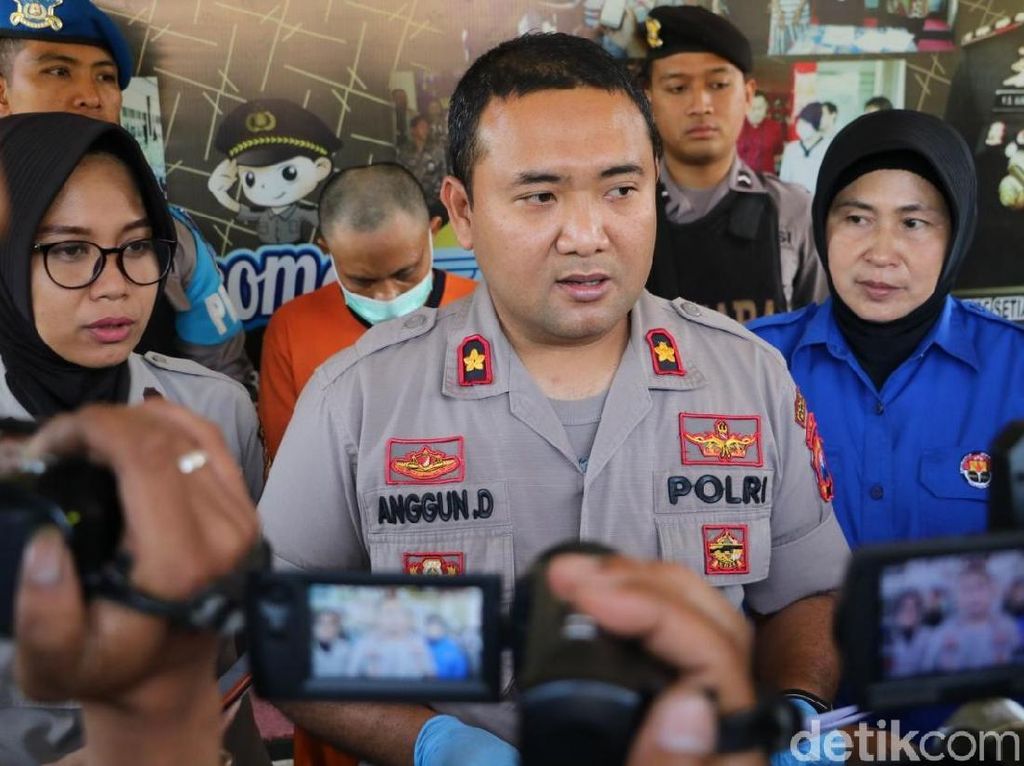 Berita dan Informasi Kuli bangunan sodomi pria Terkini dan Terbaru Hari ... Berita dan Informasi Kuli bangunan sodomi pria Terkini dan Terbaru Hari ...