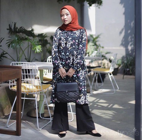Classy dan Fashionable, Ini 4 Cara Mix n' Match Celana Cutbray Untuk Hijabers