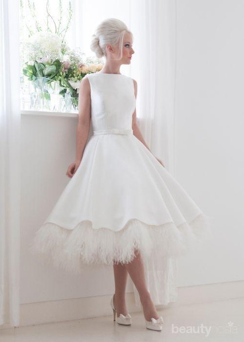 6 Inspirasi Gaun Pendek untuk Tampil Memesona di Hari Pernikahan