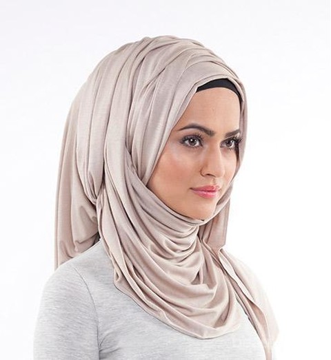 Ini Dia 5 Tips Memilih Bahan Hijab Pashmina yang Sesuai Kebutuhanmu! Ini Dia 5 Tips Memilih Bahan Hijab Pashmina yang Sesuai Kebutuhanmu!