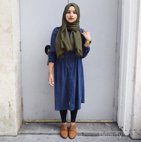 Inspirasi Outfit Agar Tampil Cantik dan Stylish Saat Musim Hujan untuk Hijabers