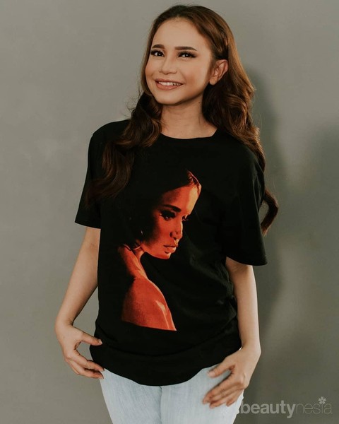 Umur Sudah 40-an, Sederet Artis Indonesia ini Masih Awet Muda & Menawan Umur Sudah 40-an, Sederet Artis Indonesia ini Masih Awet Muda & Menawan