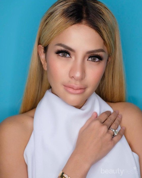 Seperti Kylie Jenner, 10 Artis Indonesia Ini Punya Bibir Seksi dan Tebal