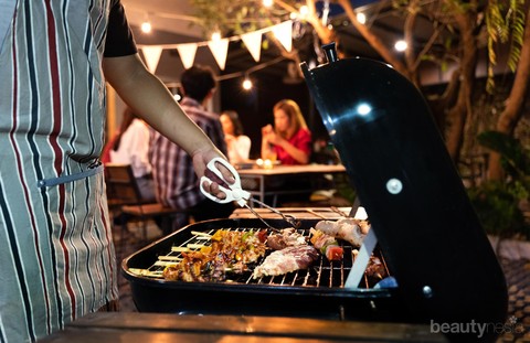 Mau pesta Barbeque di Malam Tahun Baru? 5 Peralatan Ini Wajib Kamu Punya