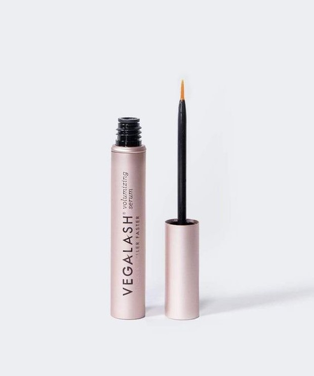 Jaga Kesehatan Bulu Mata Dengan Eyelash Serum Terbaik Ini