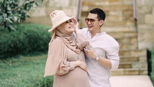 Jelang Melahirkan, Citra Kirana dan Rezky Aditya Jalani Tes Swab Jelang Melahirkan, Citra Kirana dan Rezky Aditya Jalani Tes Swab