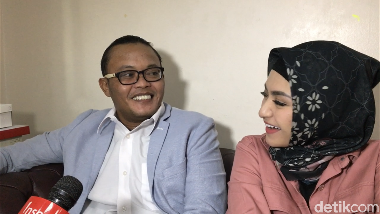 Benarkah Sule Bakal Nikahi Nathalie Holscher Minggu Depan? Benarkah Sule Bakal Nikahi Nathalie Holscher Minggu Depan?