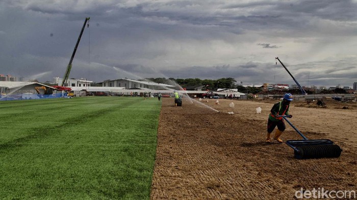 Keren! Rumput di Stadion JIS Ini Berstandar FIFA Lho