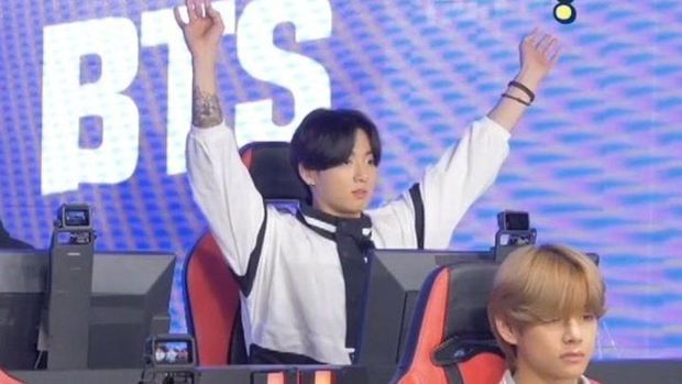 Tato Baru Jungkook BTS Bikin ARMY Penasaran, Apa Artinya? Tato Baru Jungkook BTS Bikin ARMY Penasaran, Apa Artinya?