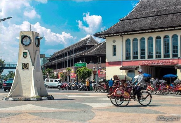 Berencana ke Solo? 5 Rekomendasi Tempat Wisata ini Wajib Kamu Kunjungi Berencana ke Solo? 5 Rekomendasi Tempat Wisata ini Wajib Kamu Kunjungi