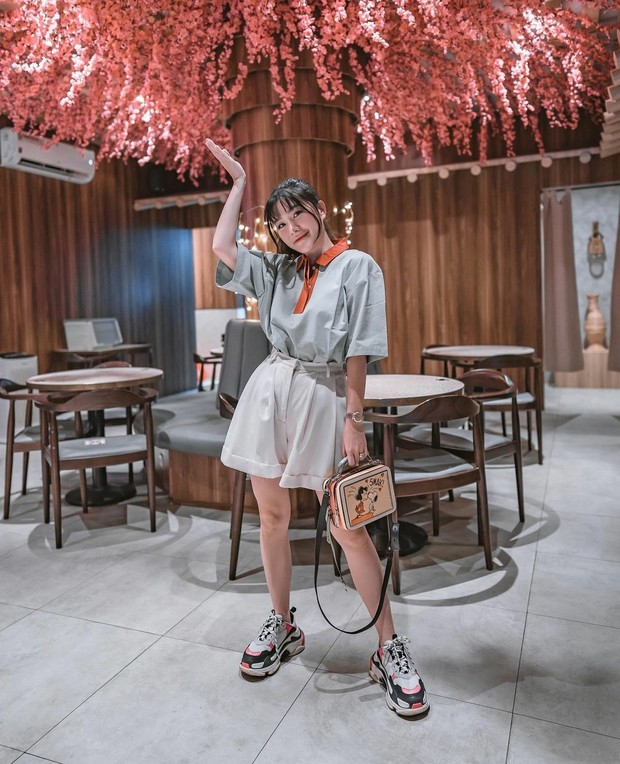 3 Brand Terkenal yang Jadi Andalan Michimomo Saat OOTD