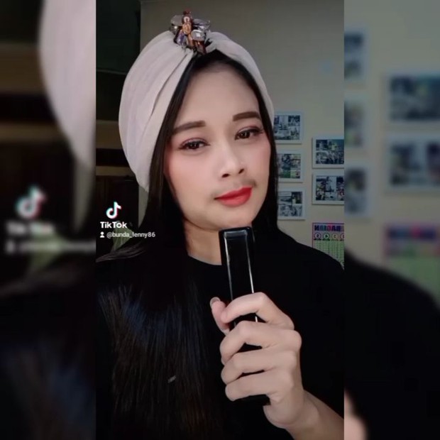 Potret Cantik Lenny, Seleb Tiktok yang Mirip Iis Dahlia