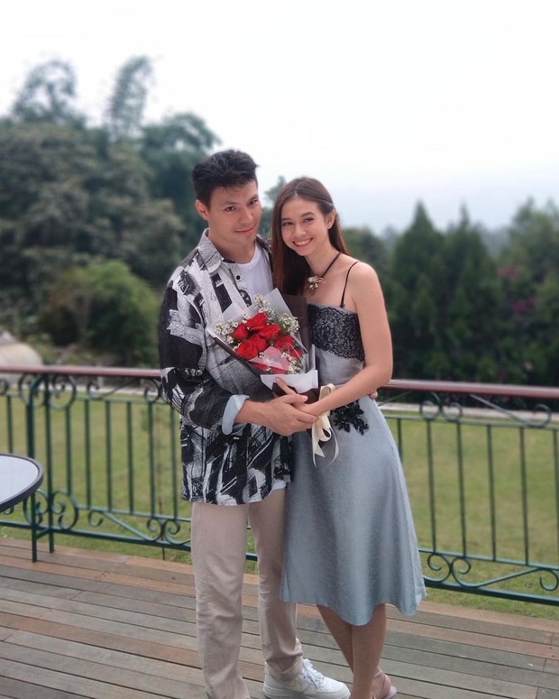 5 Fakta di Balik Foto Fero Walandauw dan Cita Citata Pamer Cincin Nikah