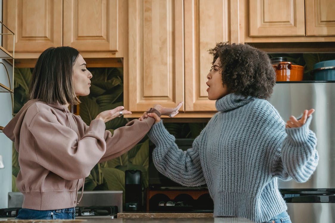 Hati Hati 5 Tipe Teman Ini Harus Kamu Hindari Agar Hidup Jauh Dari Drama