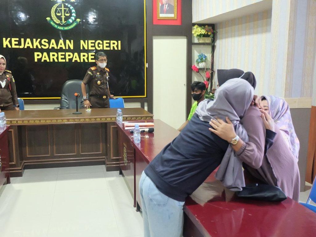 Berita dan Informasi Kejari parepare Terkini dan Terbaru Hari ini ... Berita dan Informasi Kejari parepare Terkini dan Terbaru Hari ini ...