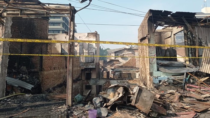 Pasar Gembrong di Jakarta Kebakaran Hebat, 400 Bangunan Rusak dan ... Pasar Gembrong di Jakarta Kebakaran Hebat, 400 Bangunan Rusak dan ...