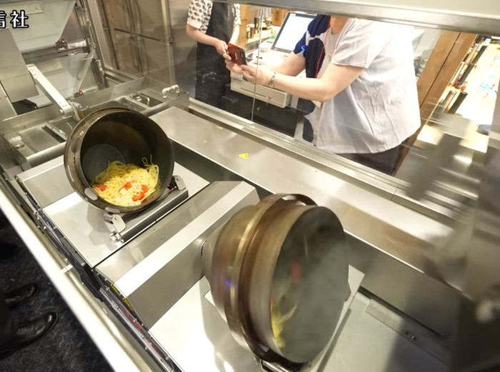 spaghetti ini dimasak dengan baik oleh robot robot ini