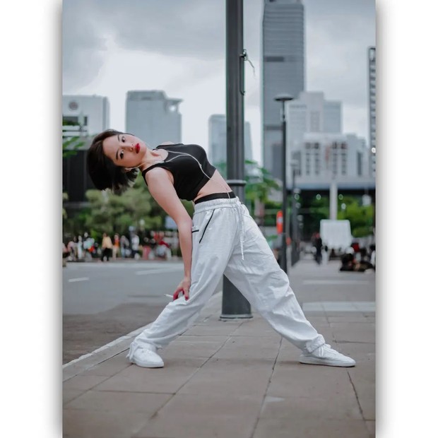 Intip Gaya Edgy ala Jeje Slebew Citayam Fashion Week yang sedang Hits