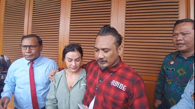 Jerinx Bebas dari Penjara, Langsung Mau Melukat Jerinx Bebas dari Penjara, Langsung Mau Melukat