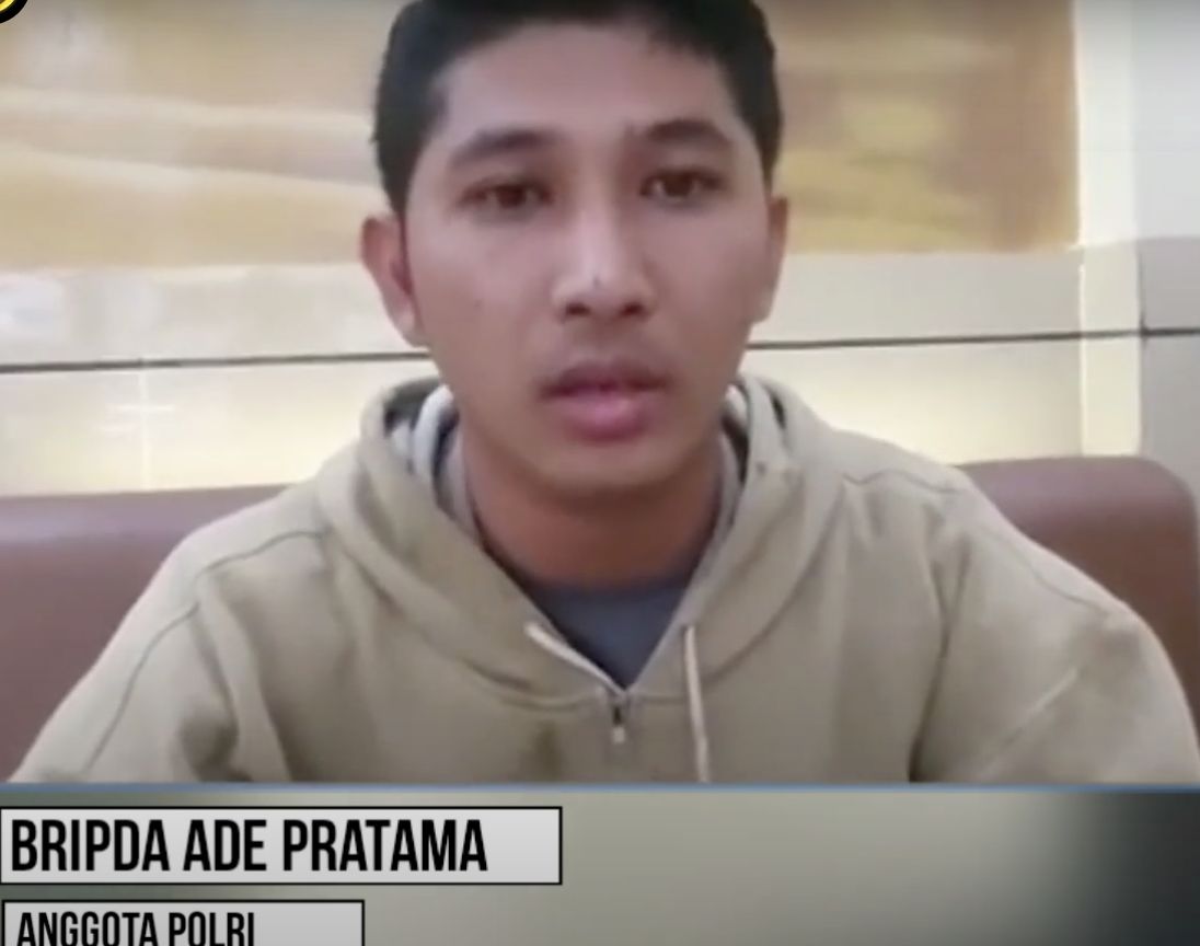 Suasana saat Bripda Ade Gerebek Istri yang Kepergok Ngamar Bareng Anak ... Suasana saat Bripda Ade Gerebek Istri yang Kepergok Ngamar Bareng Anak ...