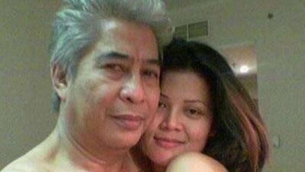 Hasnaeni 'Jin & Jun' Jadi Tersangka Korupsi, Foto Syur Ayah Kembali Disorot Hasnaeni 'Jin & Jun' Jadi Tersangka Korupsi, Foto Syur Ayah Kembali Disorot