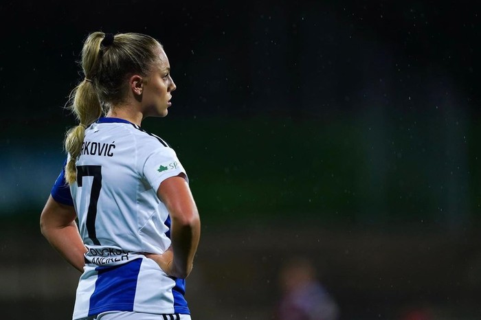 Foto Ana Maria Markovic, si Rupawan Jago Bola yang Idolakan CR7